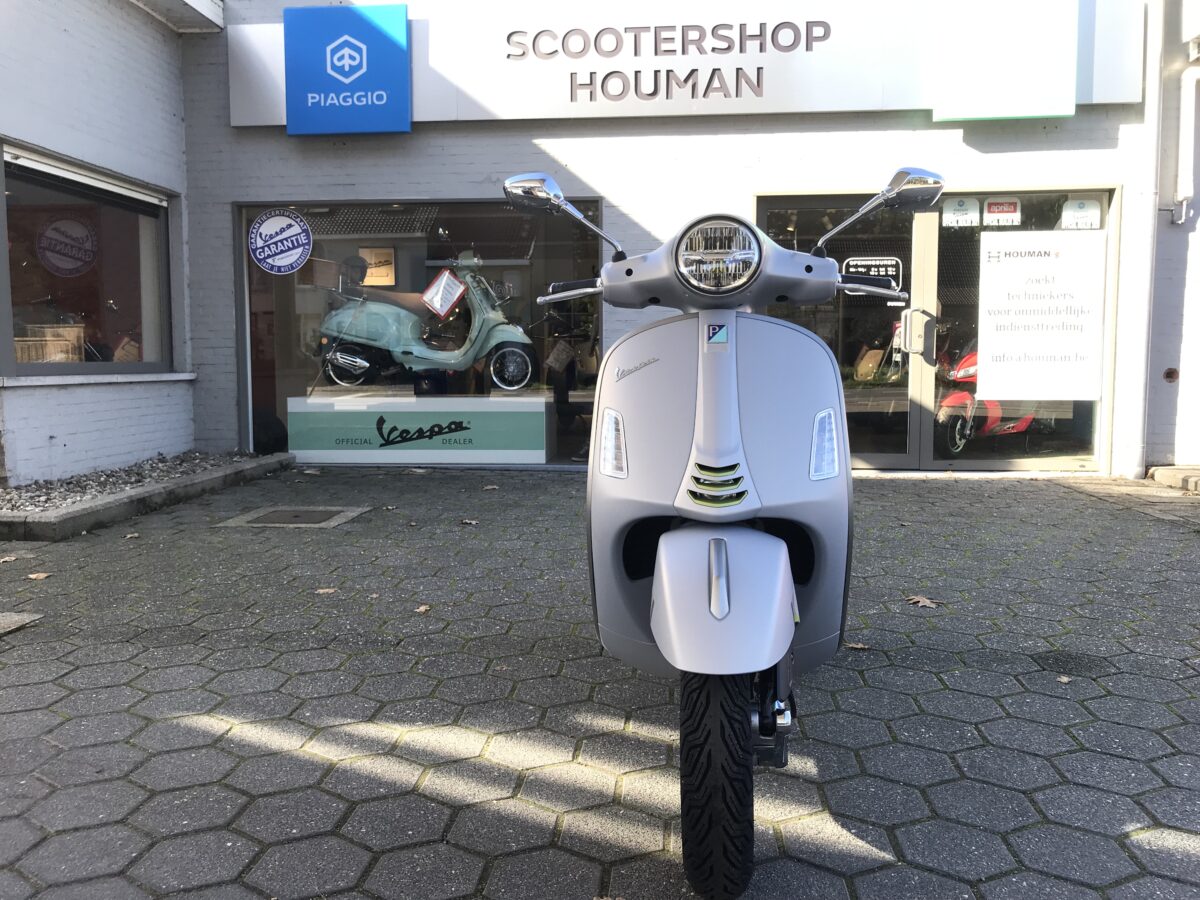 VESPA GTS 125cc SUPER TECH GRIGIO OTTIMISTA MATT (nr.230) - Scootershop ...